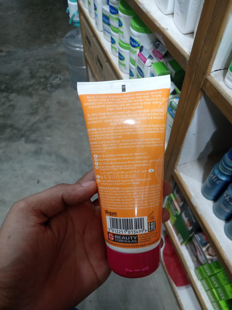 Beauty Formulas Brightening Vitamin C Daily Facial Wash 150ml – Beauty ...